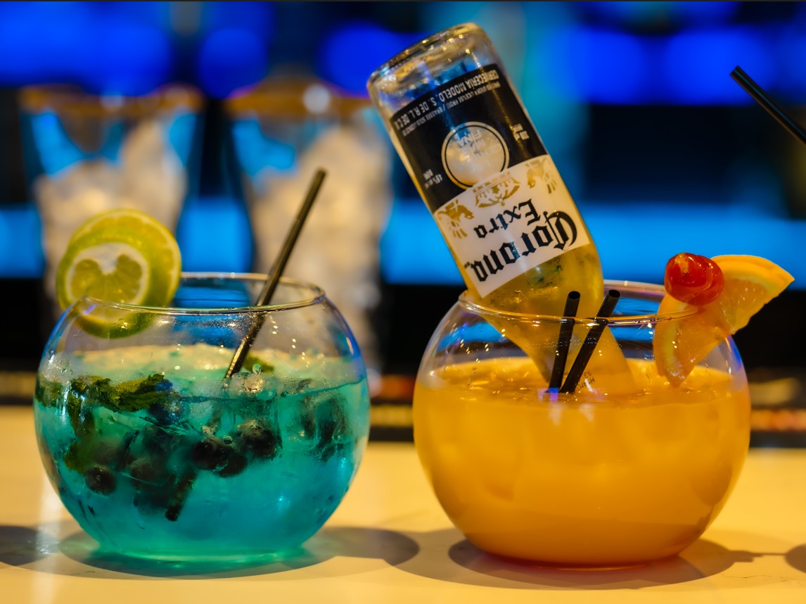 CLOUD NINE - BAR & GRILL