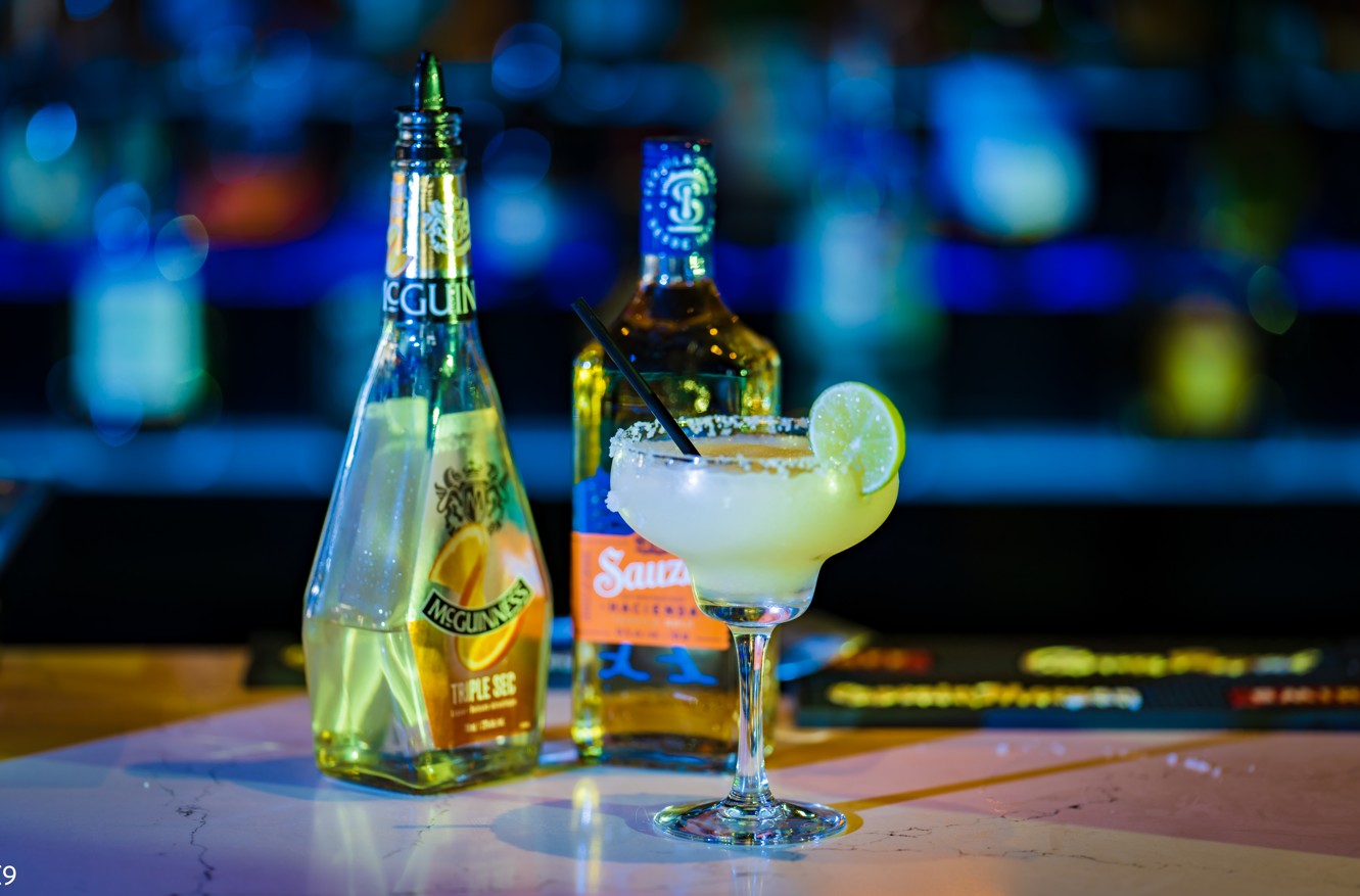 CLOUD NINE - BAR & GRILL